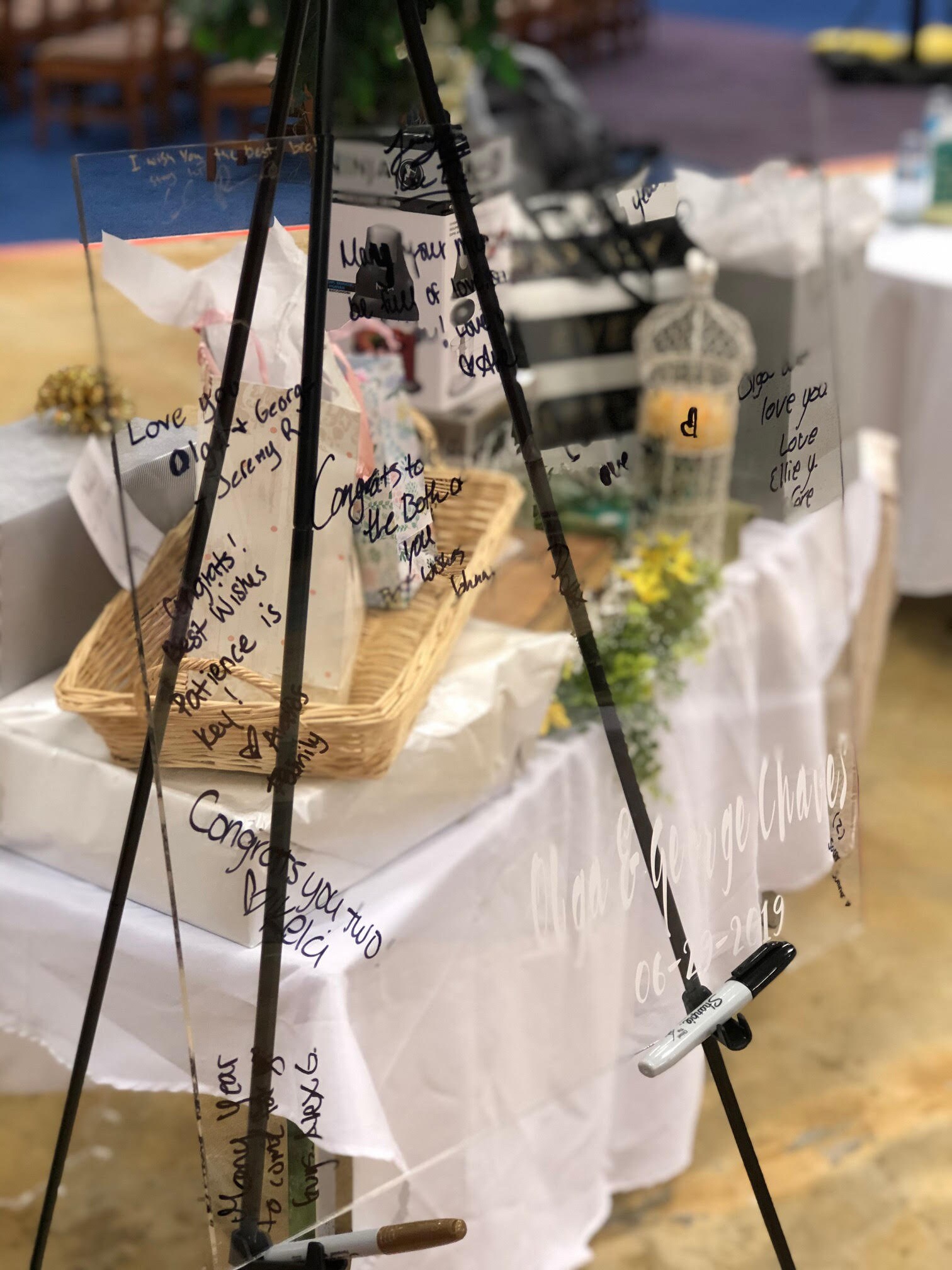 Clear Acrylic Wedding Signing Board W/ Personalized Vinyl Lettering - Etsy