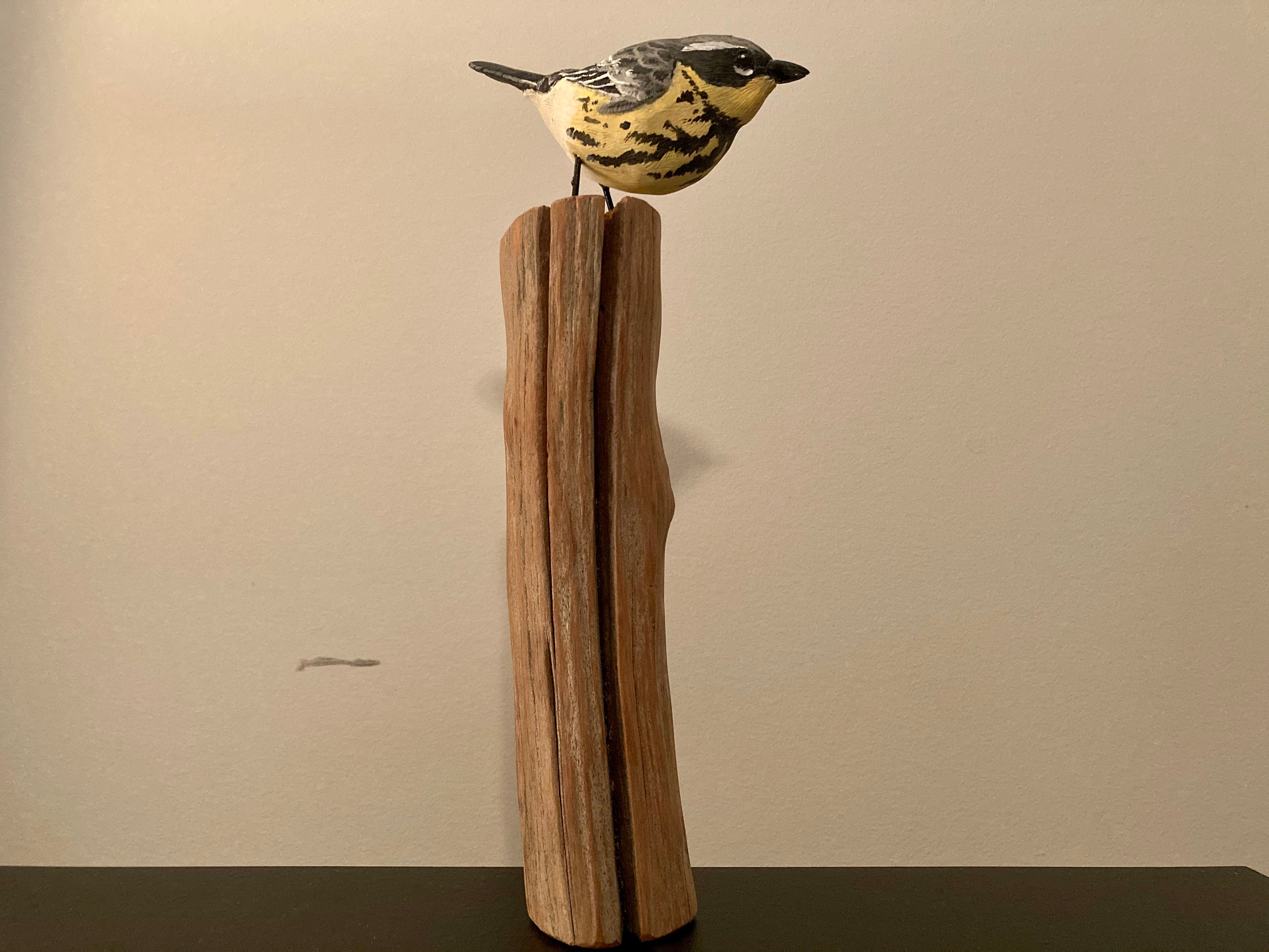 Realistic bird carving magnolia warbler on natural log - Etsy.de
