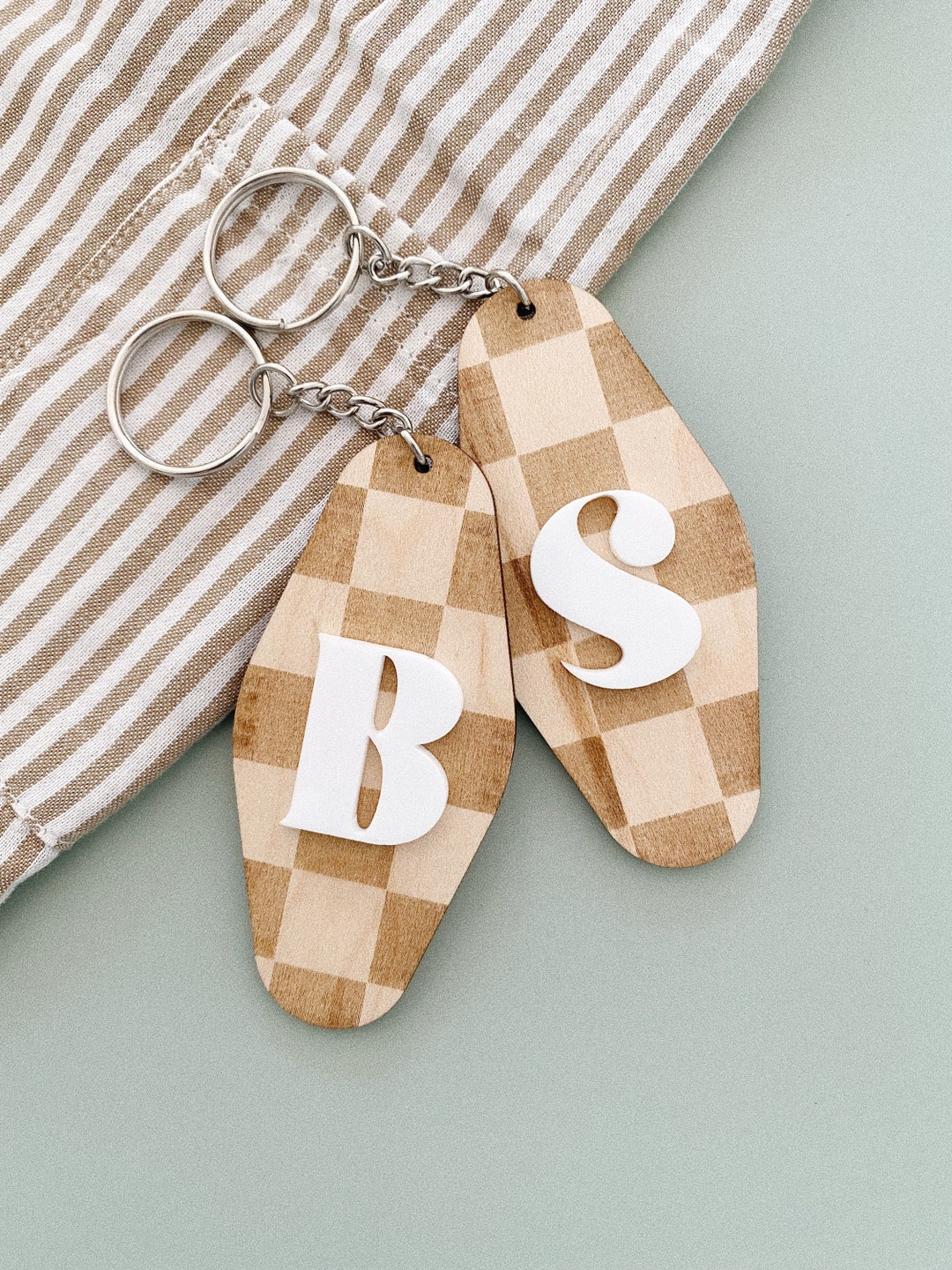 Checkered Initials Name Tag, Personalized Lunchbox Name Keychain, Motel ...