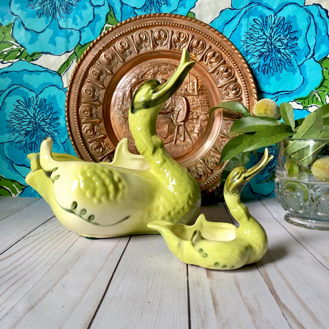 Vintage Hull Pottery Swans Mid Century Green Swan Mommy & Baby Catchall ...