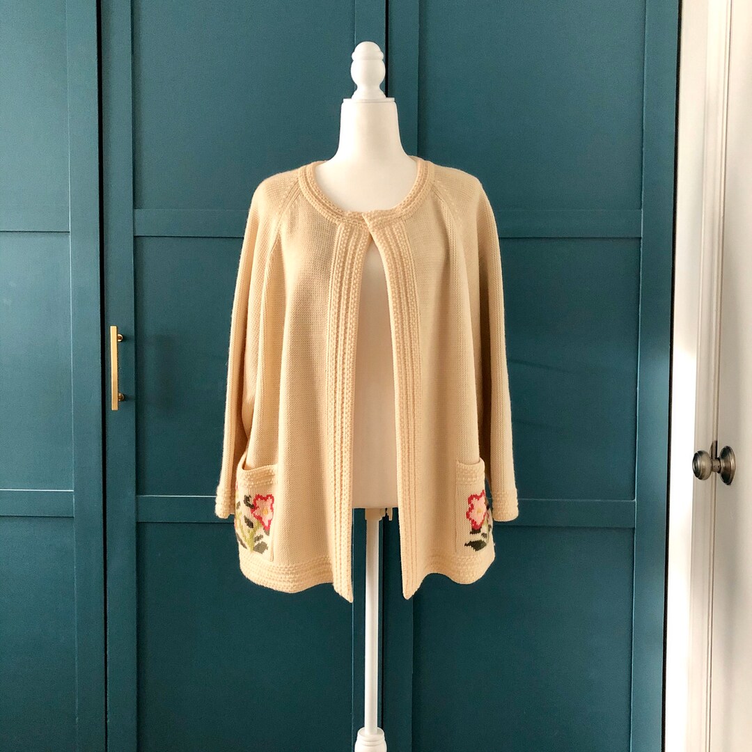 1960s Womens Wool Cream Cardigan Sweater Embroidered Pockets by Dorce ...