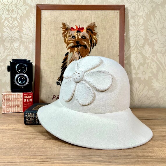 Vintage Wool Bucket Hat: Embroidered Flower, Mid Cent… - Gem