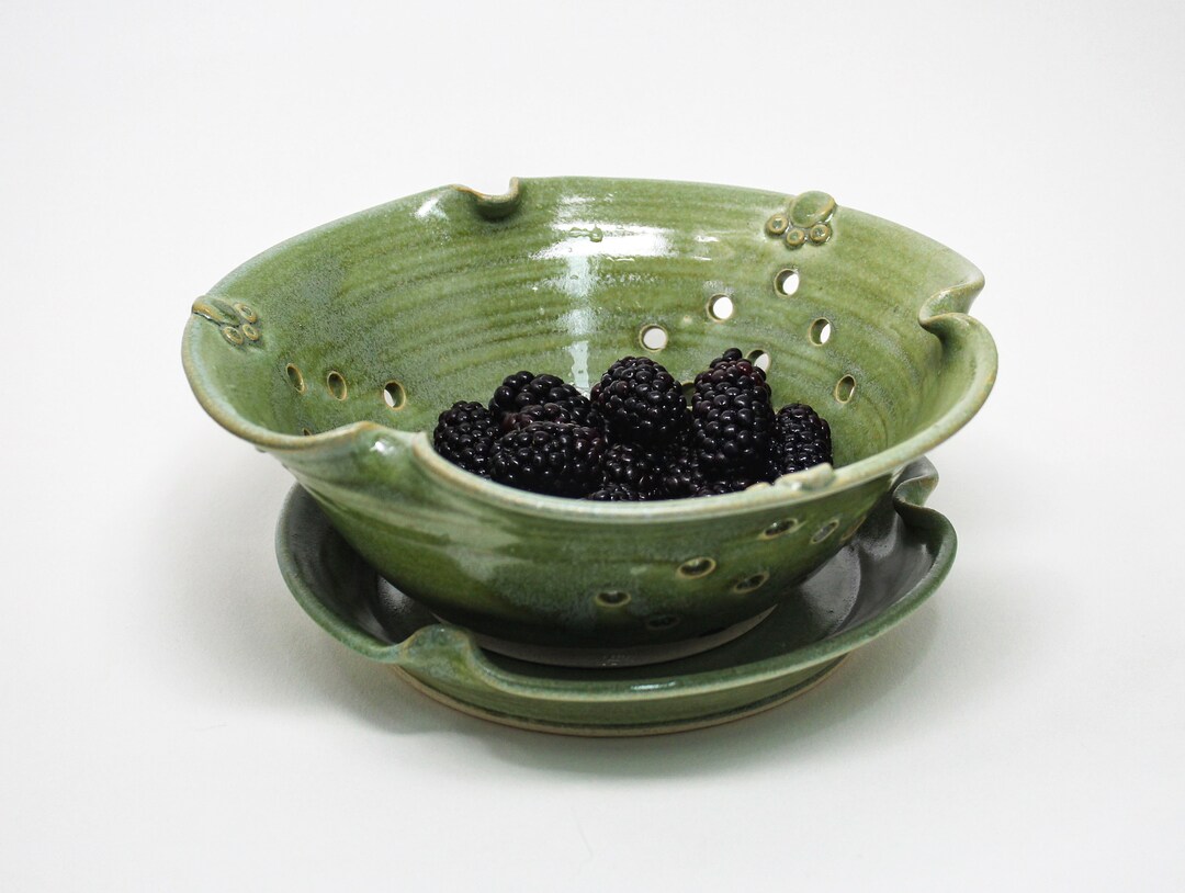 Handmade Ceramic Berry Colander, Pottery Berry Bowl - Etsy