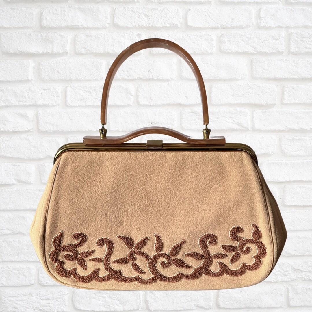 1950s Handbag Tan Wool Felt Vintagebag Lucite Handle Gold Clip Lock ...