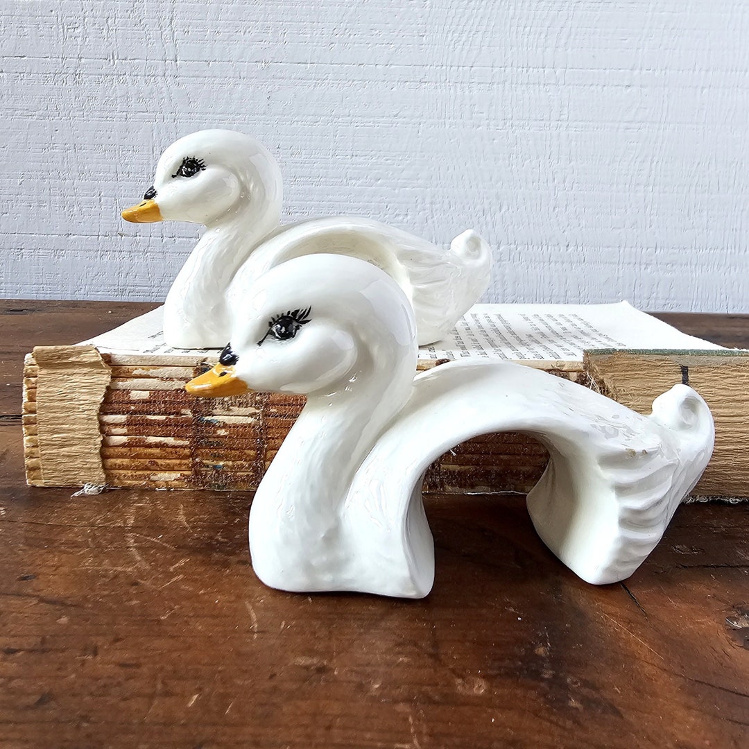 Vintage Ceramic Swan Napkin Rings. - Etsy
