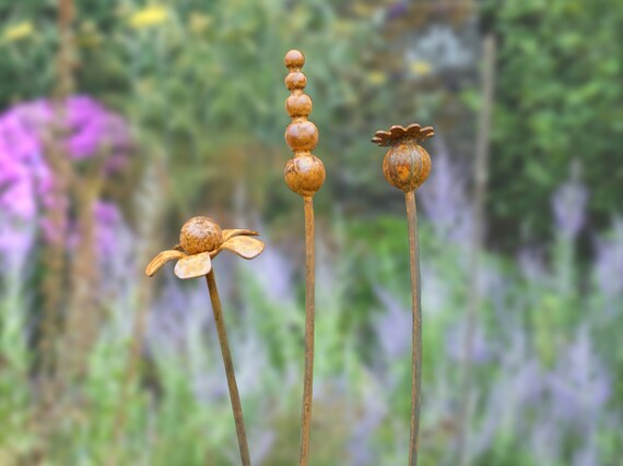3 Rusty Metal Flower Sculptures / Reed Poppy and Helenium - Etsy UK