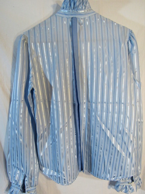 Vintage 1980s? Salem U.S.A. Blue Polyester Shiny Stri… - Gem