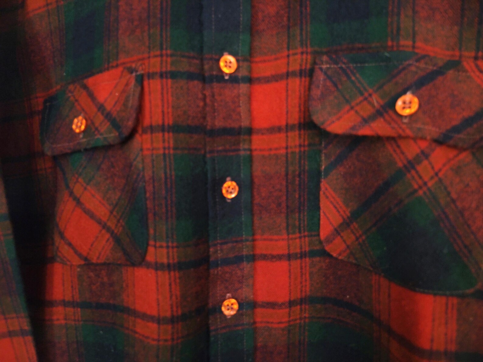 Vintage 1970s Back Packer Red/blue/green Plaid Pointy Collar Acrylic ...