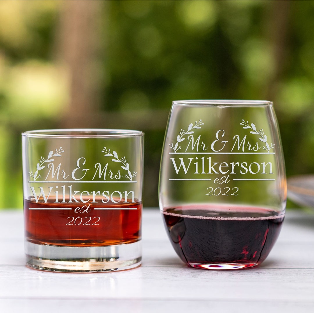Mr and Mrs Glasses Wedding Wine Glass Set Wedding Gift Couples Name Est ...