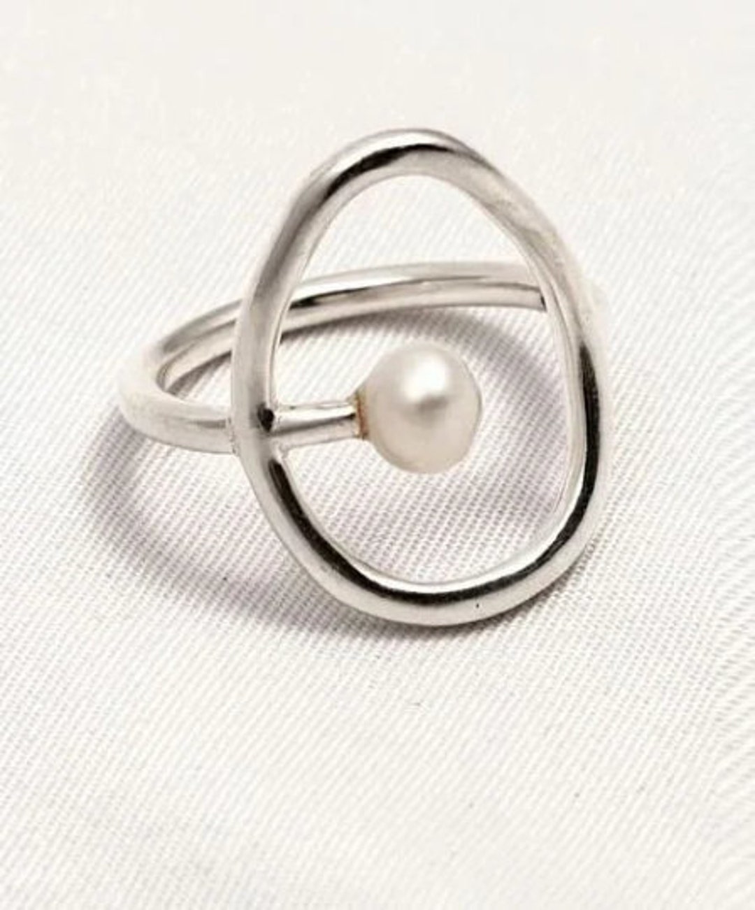 S925 Big Minimalist Oval Shape Hollow Ring With A Pearl - Etsy