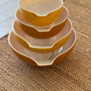 Vintage Pyrex Stacking Nesting Bowl Set of 4 Bowls - Vintage Pyrex ...