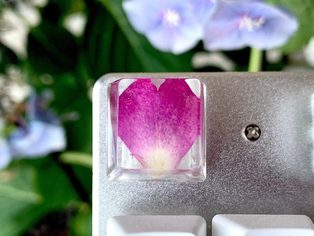 Escape Resin Keycap With Natural Pink Heart Shaped Flower Petal for ...