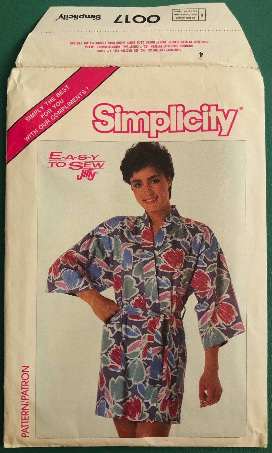 Retro 80's, Easy-to-sew, Shorty Robe Sewing Pattern Simplicity 0017 ...