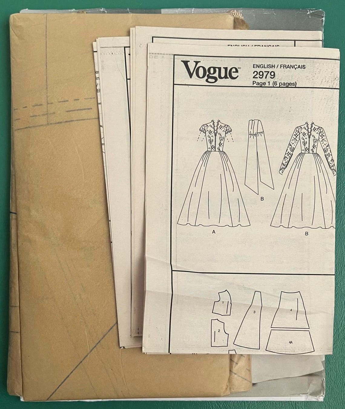 Beautiful Vintage Style Wedding Gown Sewing Pattern Vogue 2979. Size 6 ...