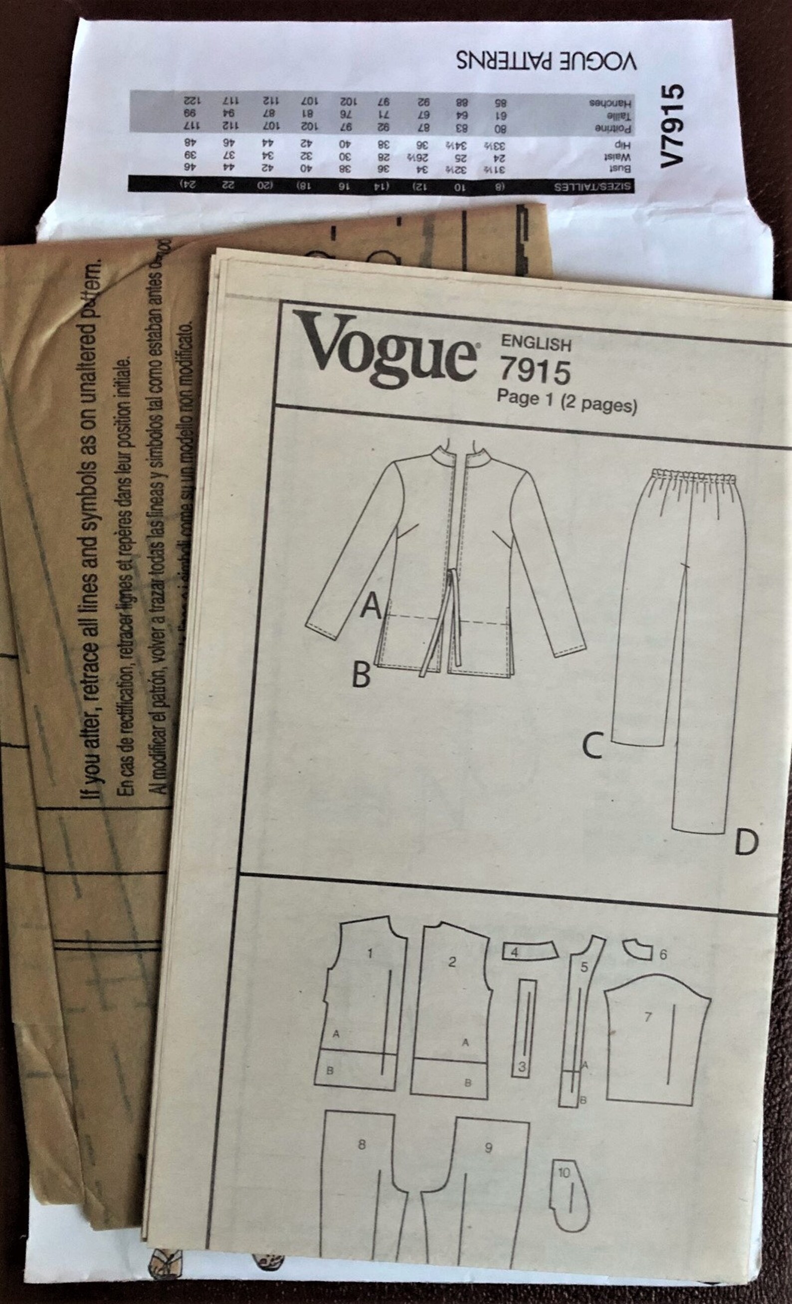 Casual, Easy-to-wear, Jacket With Side Slits and Pants in Two Lengths ...