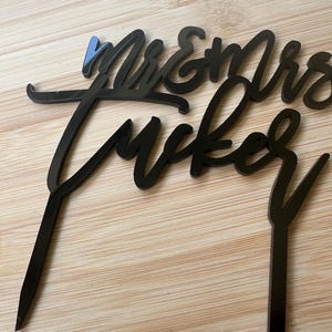 Personalized Mr and Mrs Wedding Cake Topper - Last Name in Cursive Font ...