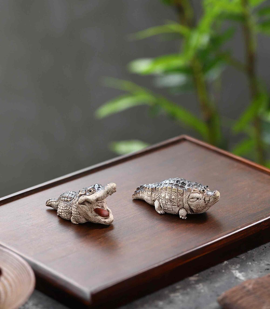 Chinese Yixing Zisha Hand Carved Crocodile Tea Pets, Personalized Tea ...