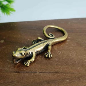 Solid Brass Hand Carved Lizard Tea Pet Statue, Lizard Keychain T01151 ...