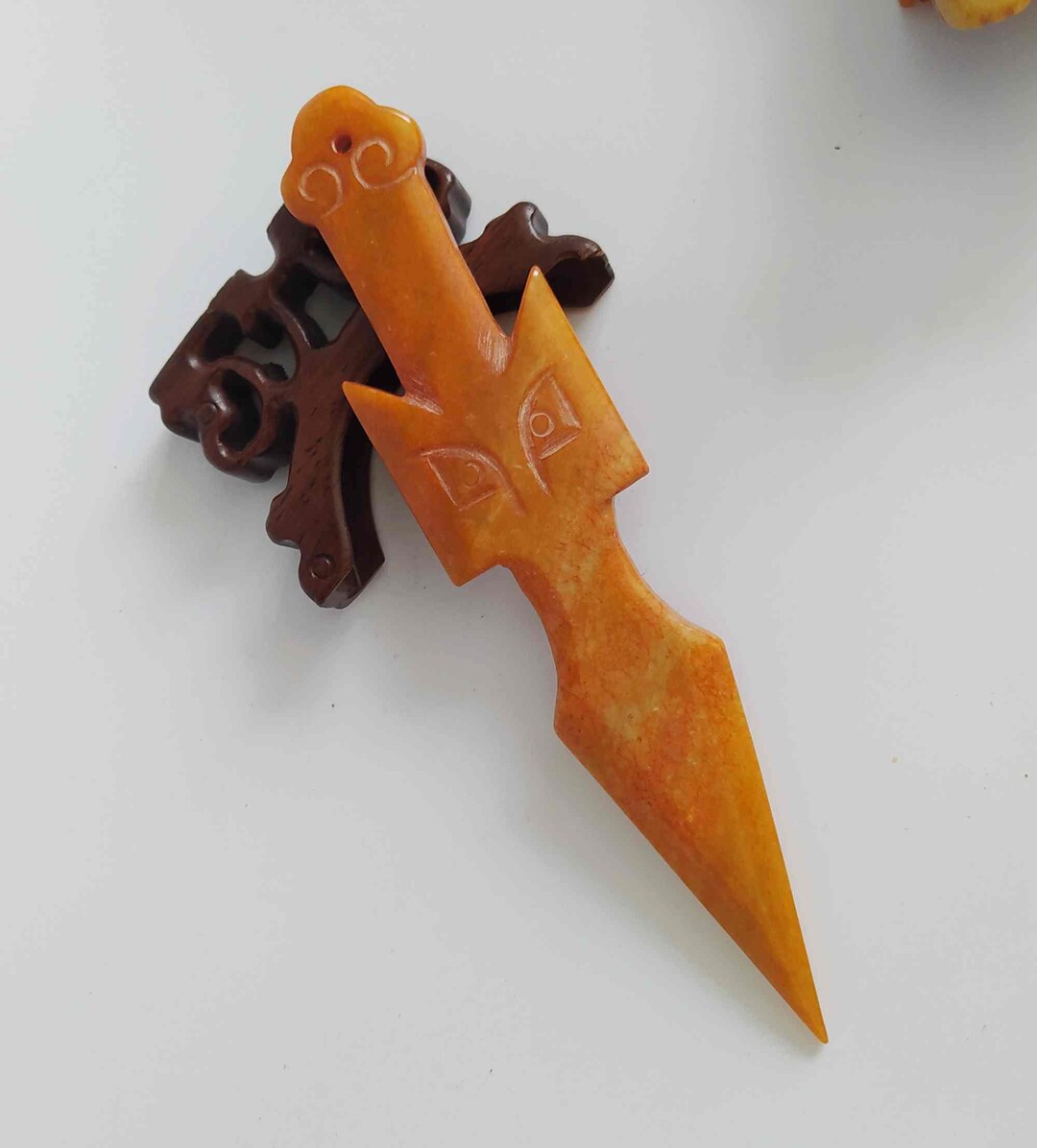 Vintage Jade Carved Sword Statue E3133 - Etsy