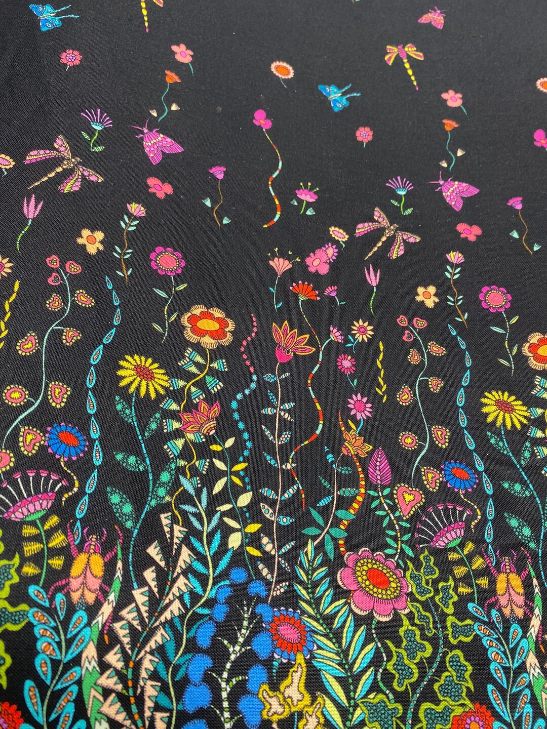 From Sally Kelly for Windham Fabrics, This Double Border Print is ...