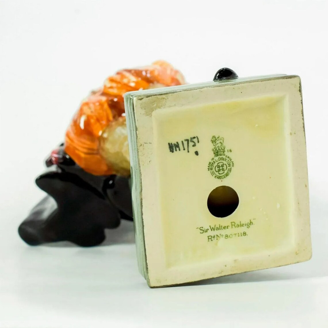 Figurine-sir Walter Raleigh Figure by Royal Doulton - Etsy