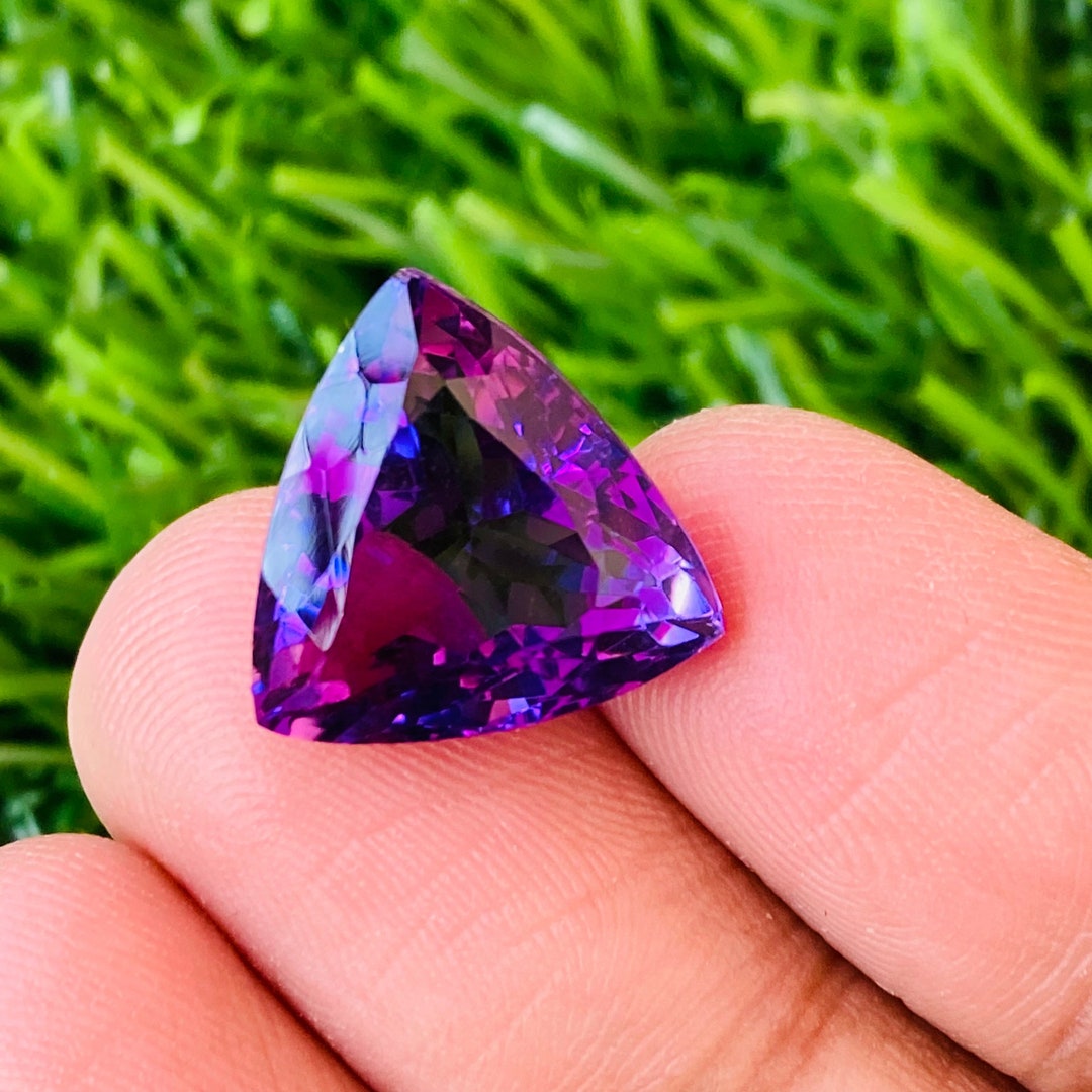 New Arrival!!!!!!! Purple Trillion Shape Sapphire Gemstone High Quality ...