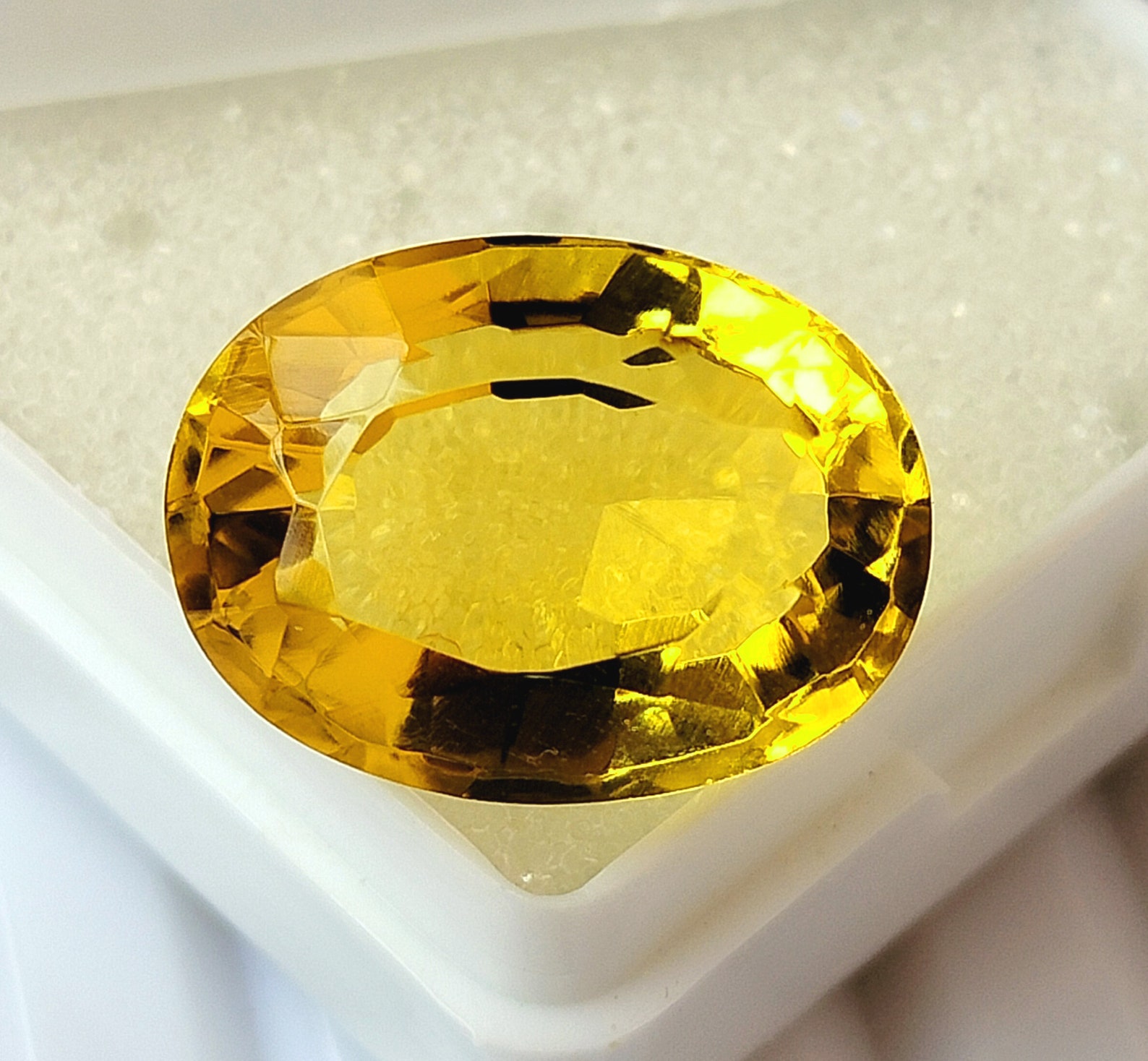 Yellow Topaz Excellent Beautiful Gemstone 8.80cts Size 15x11x8mm Oval ...