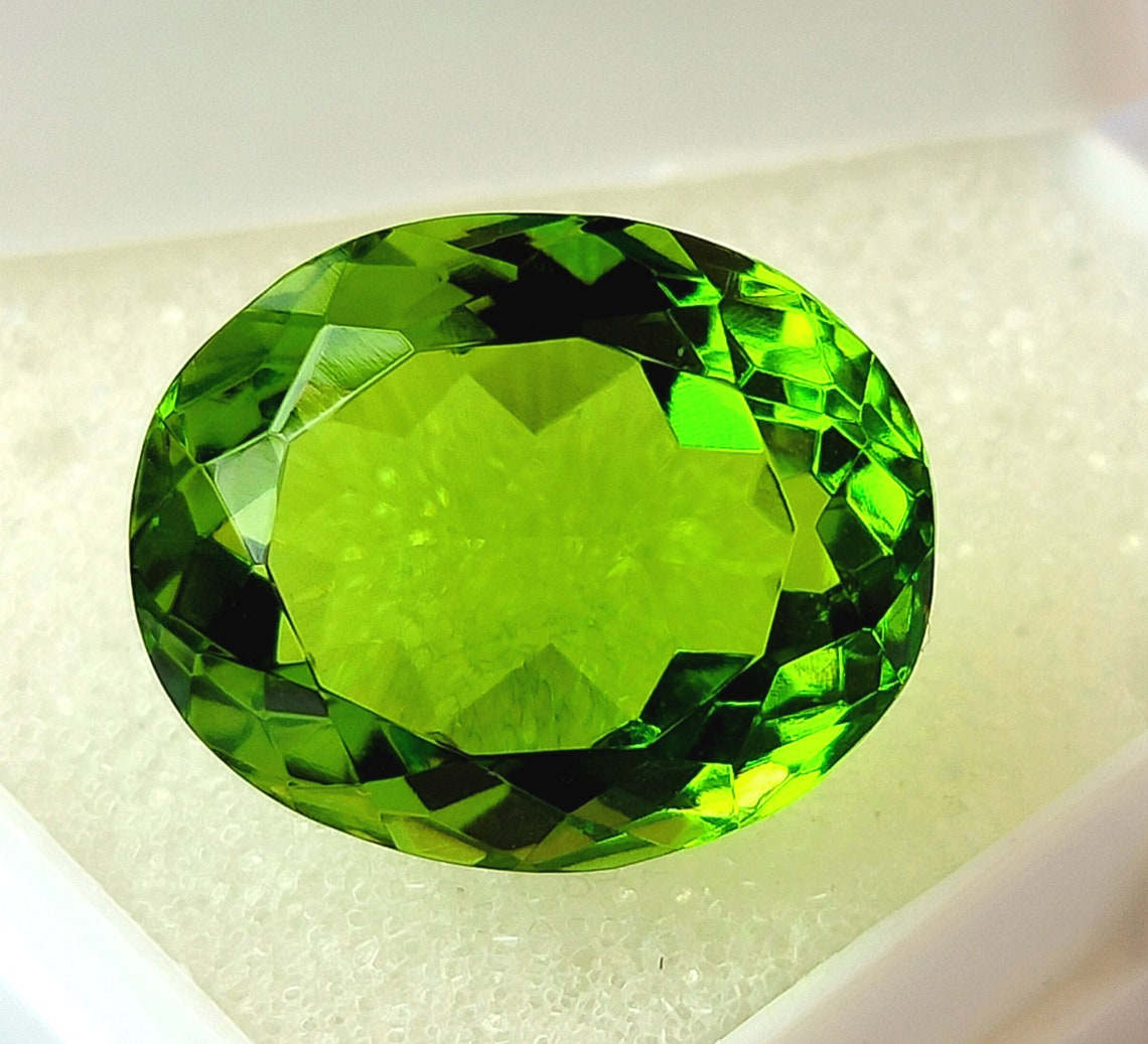 Beautiful Sapphire Oval Green Gemstone Size-14x11x8 MM - Etsy