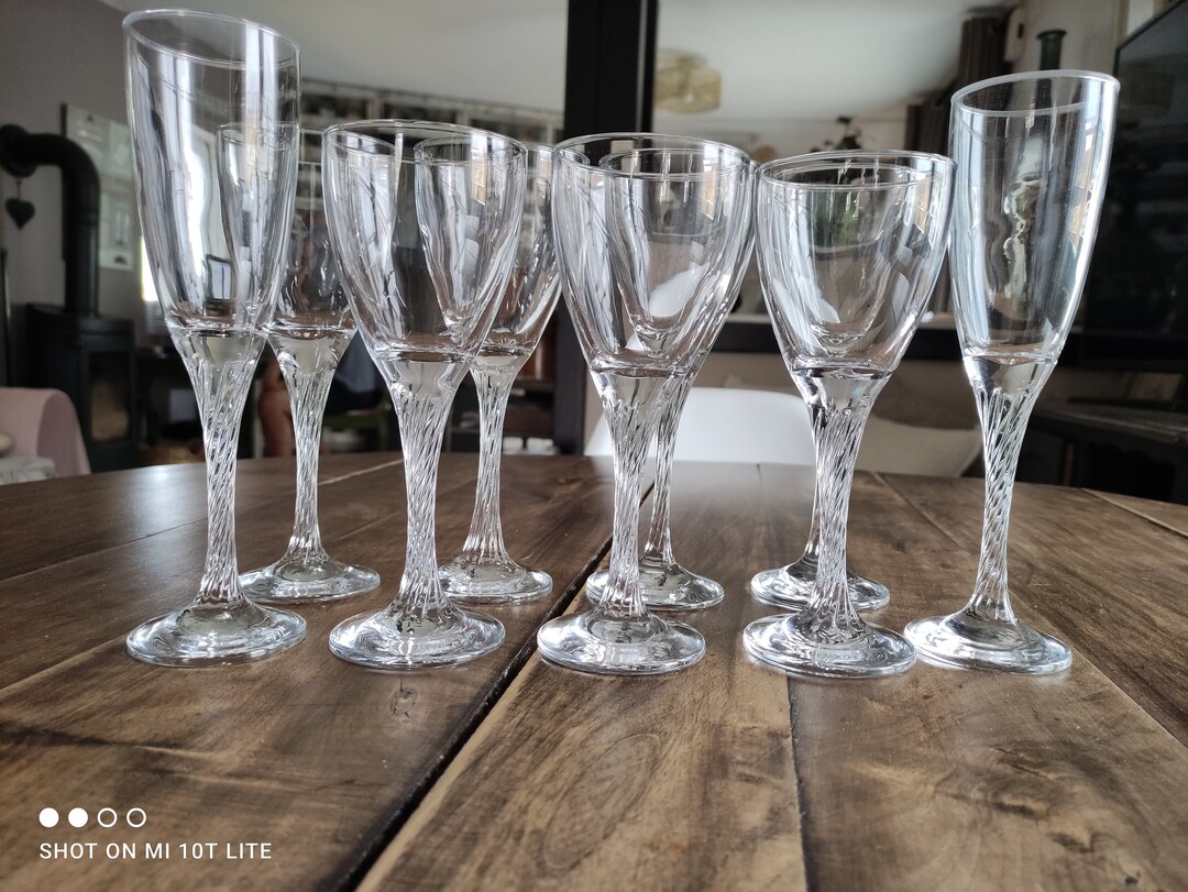Set of 9 Assorted Vintage Glasses in 3 Different Sizes - Etsy