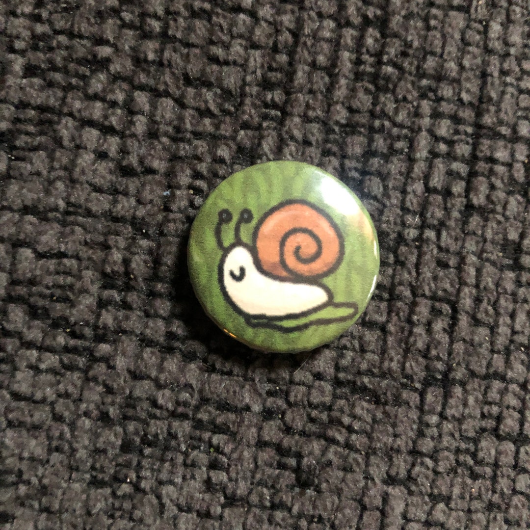 Mini Snail Pin - Etsy