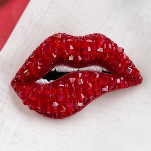 Lips Brooch Pin, Biting Lip Beaded Brooch, Handmade Crystal Red Lip Pin ...