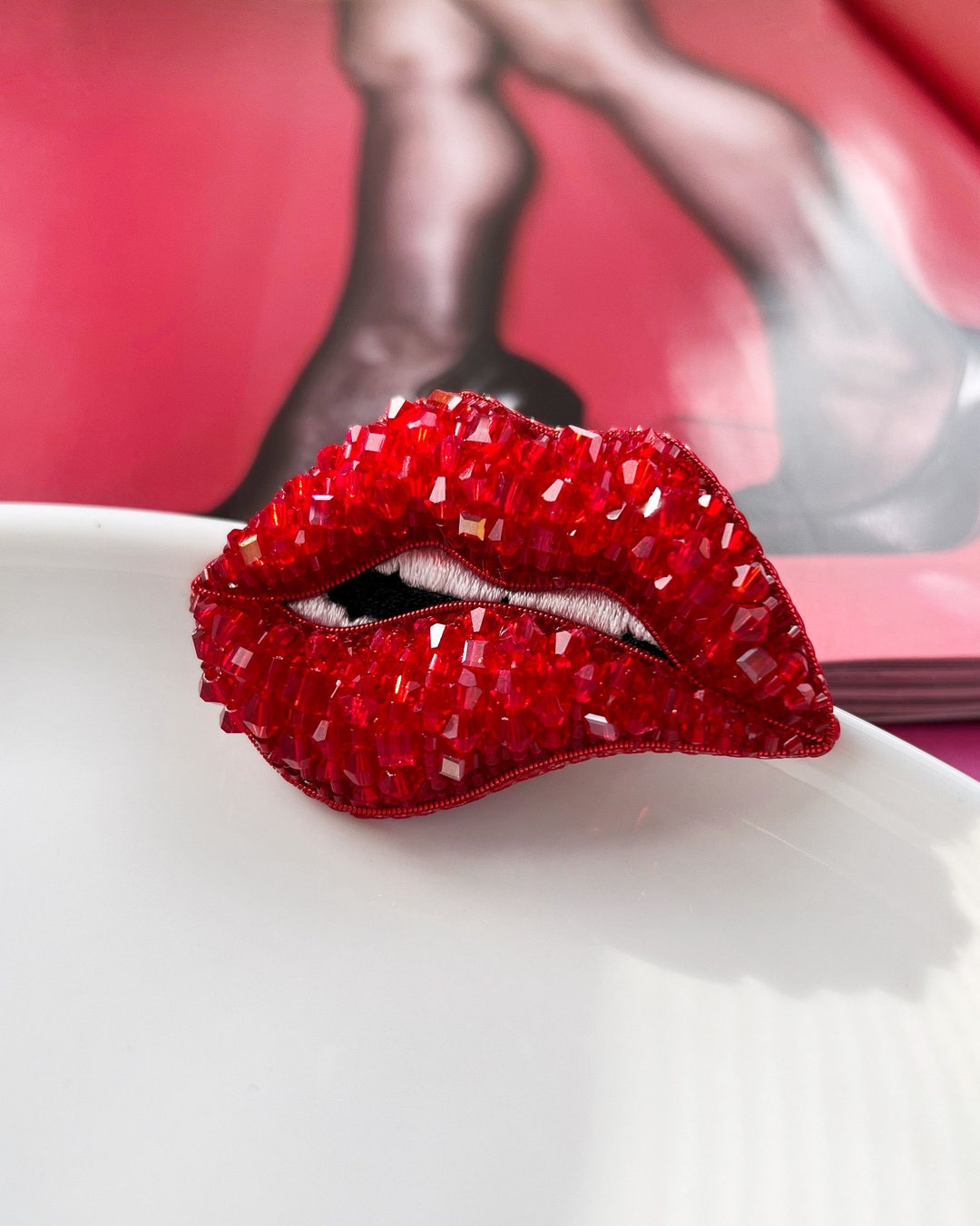 Lips Brooch Pin, Biting Lip Beaded Brooch, Handmade Crystal Red Lip Pin ...