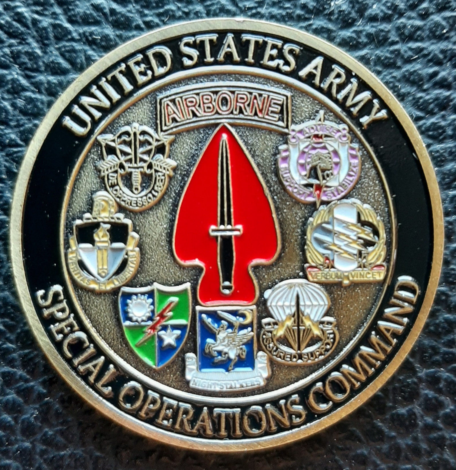 Challenge Coin: U.S. Army SOCOM Special Forces Green Beret | Etsy