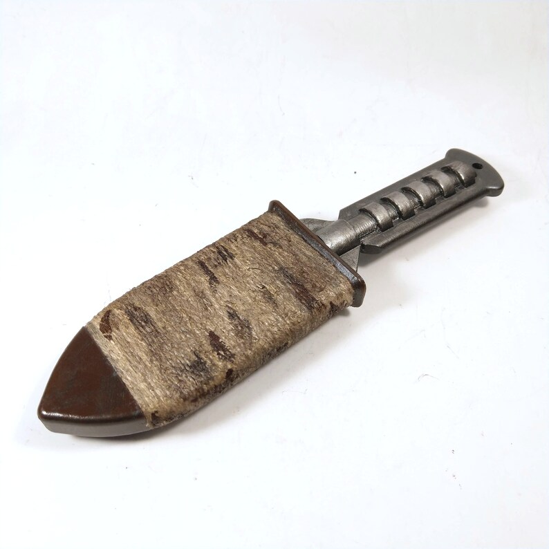 Handmade Mandalorian Kal Dagger and Scabbard Star Wars cosplay | Etsy