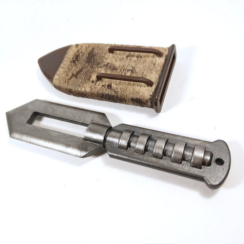 Handmade Mandalorian Kal Dagger and Scabbard Star Wars cosplay | Etsy