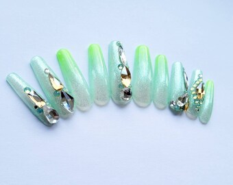 Hand Painted Fake Nails - Etsy