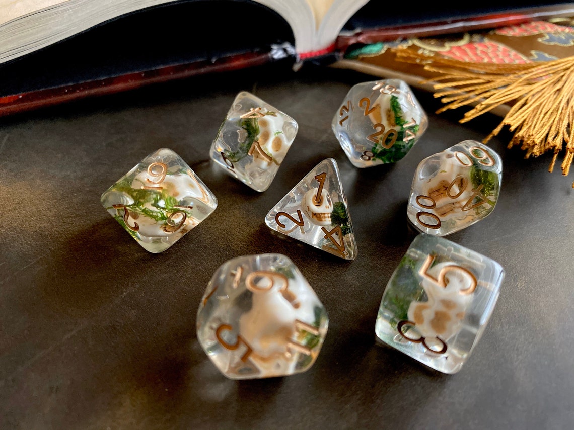 MOSSY BONES Dnd Dice Set 4 Dungeons and Dragons Ttrpg SKULL - Etsy