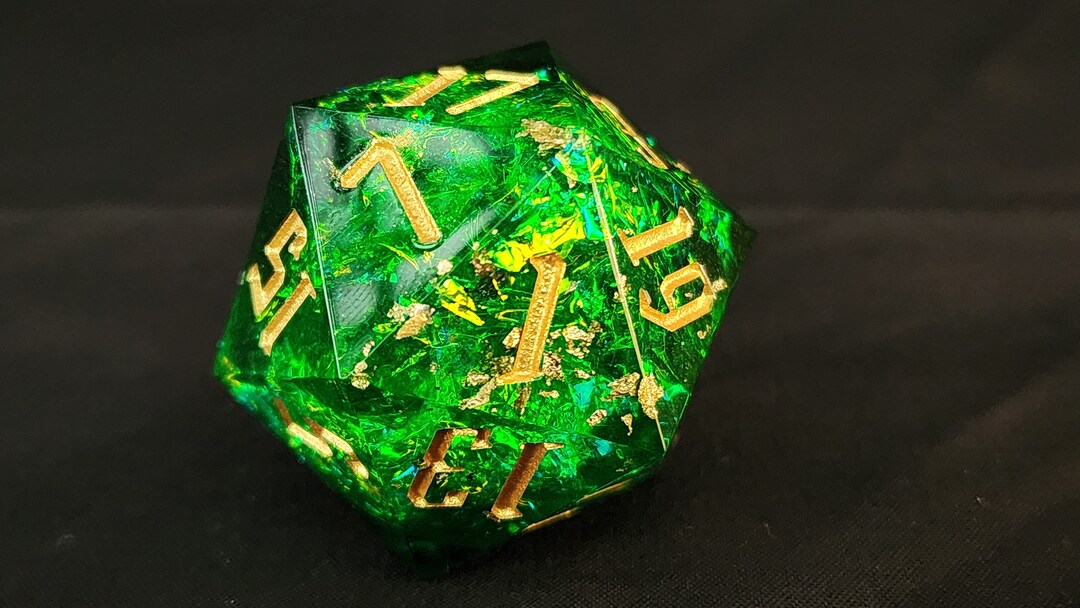 Emerald Shard Handmade Sharp Edge 35mm Jumbo D20 for Pathfinder ...