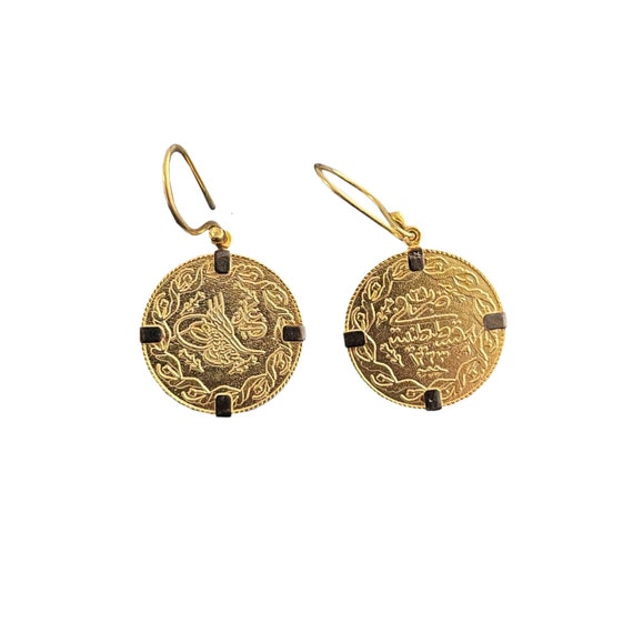 Timeless elegance earrings store