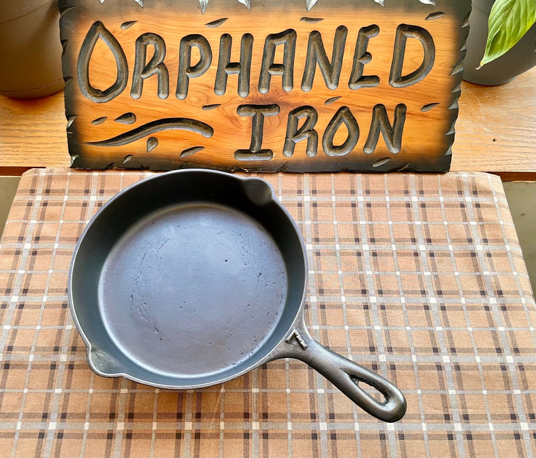Raised 7 Gatemarked Cast Iron Skillet - Etsy