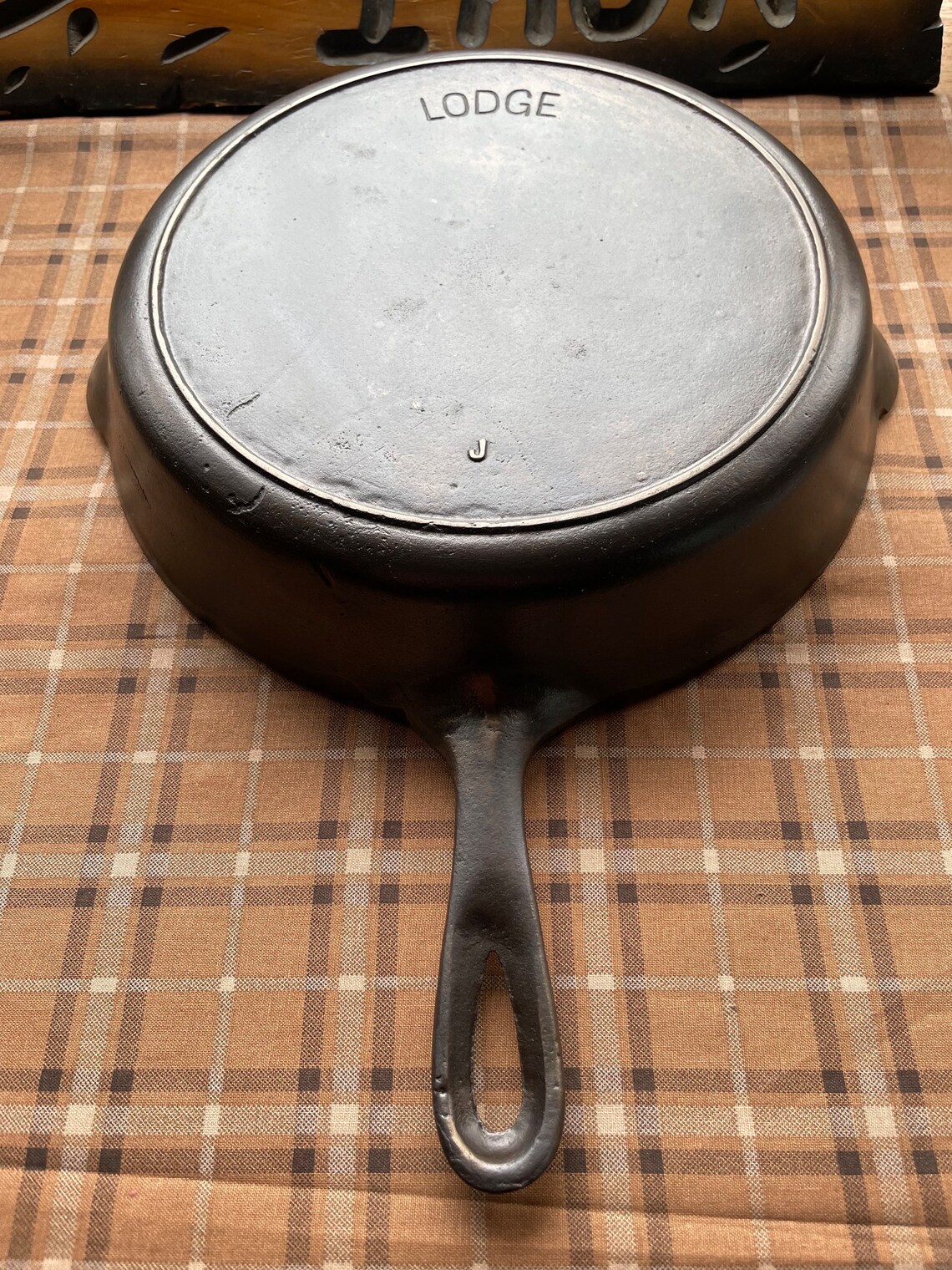 Lodge Raised #8 Arc Logo Cast Iron Skillet With Molders Mark - Etsy