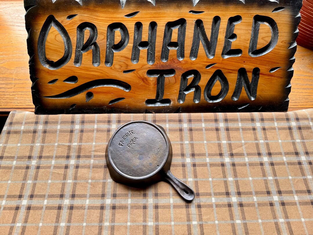 Rare! Favorite Piqua Ware Cast Iron Skillet Toy With Heat Ring - Etsy