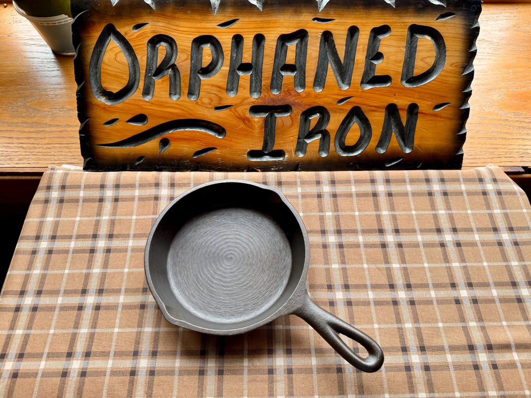 Vintage 3-notch Lodge #3 Cast Iron Skillet - Etsy