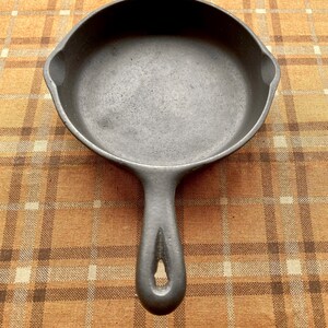 Rare! Favorite Piqua Ware Cast Iron Skillet Toy With Heat Ring - Etsy