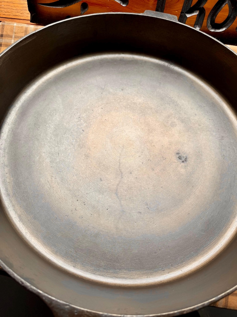 RARE! Chicago Hardware Foundry #14 Diamond Logo Cast Iron Skillet - Etsy