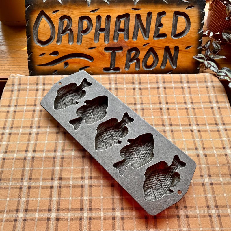 Cast Iron Cornbread Lodge - Etsy