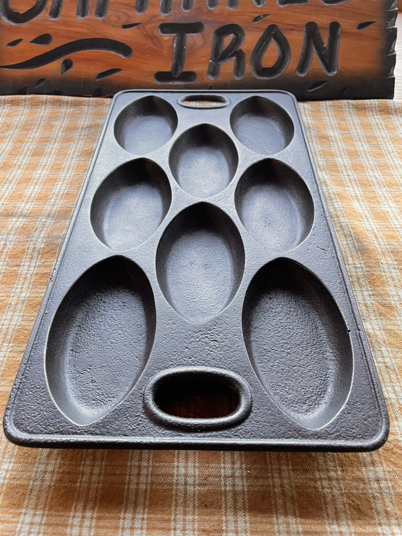 1800s Gatemarked Cast Iron Gem Pan | Etsy