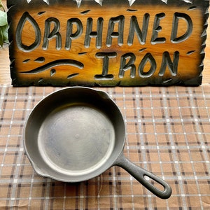 Vintage Tank Logo #5 Cast Iron Skillet - Etsy