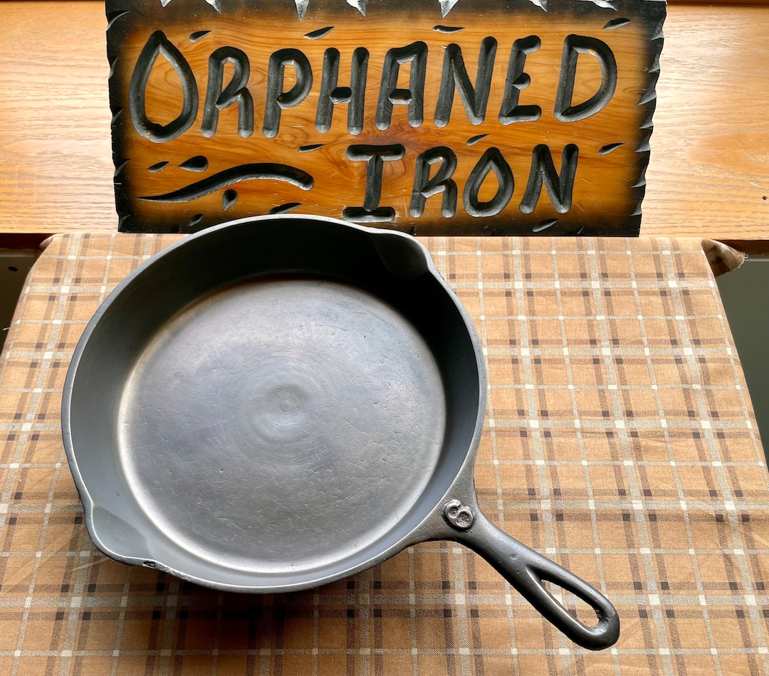 Vintage #9 HD Initial Cast Iron Skillet - Etsy