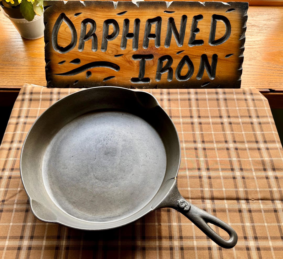 REPAIRED #9 Raised Number Cast Iron Skillet - Etsy